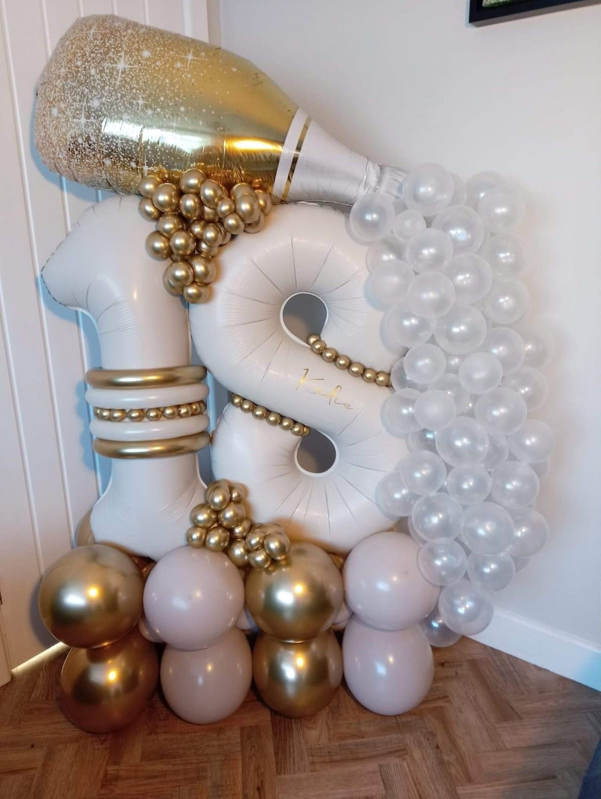 Structure de ballons personnalisée (chiffres ou lettres) – Club M